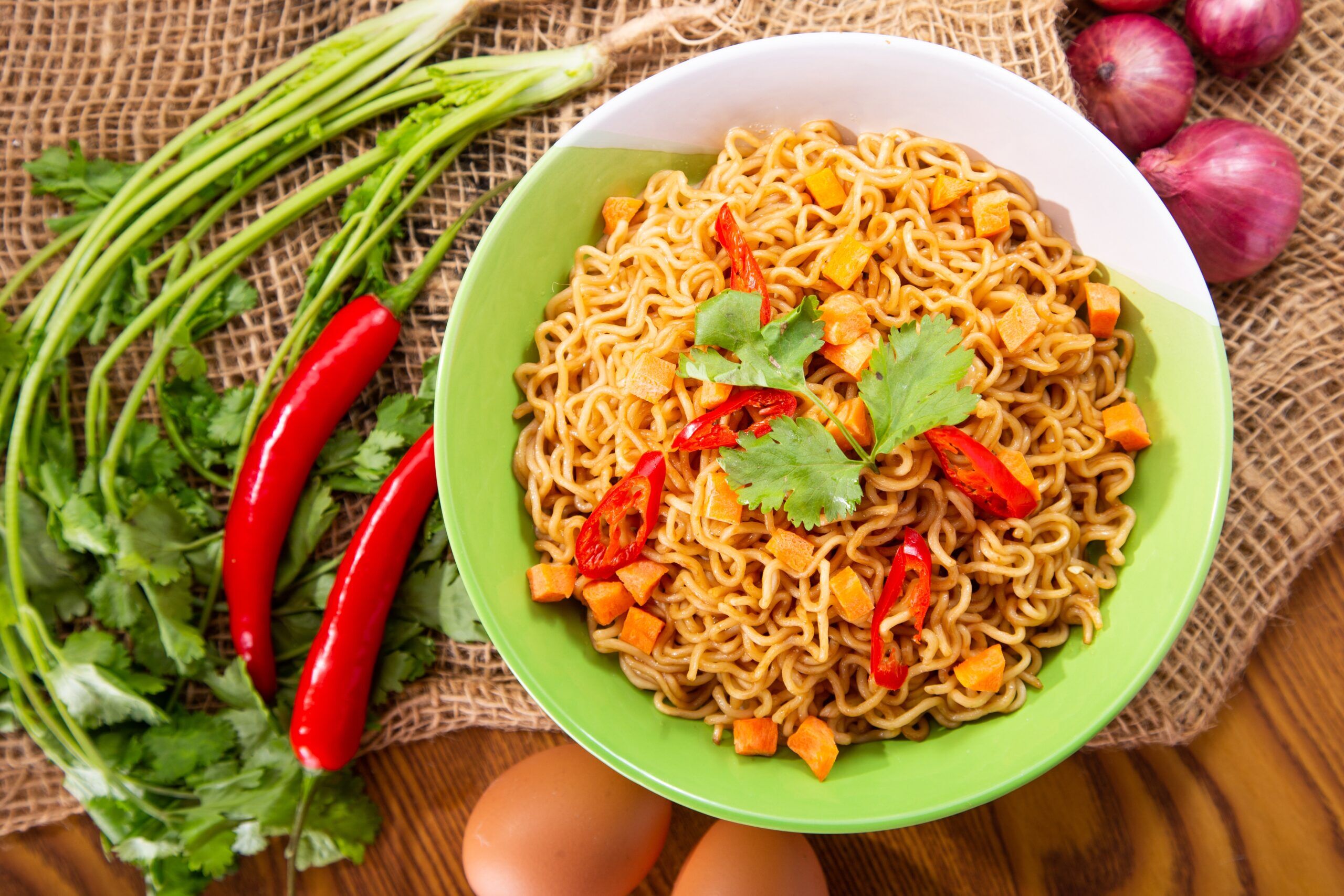 6 Rekomendasi Merek Mie Instan yang Populer di Indonesia